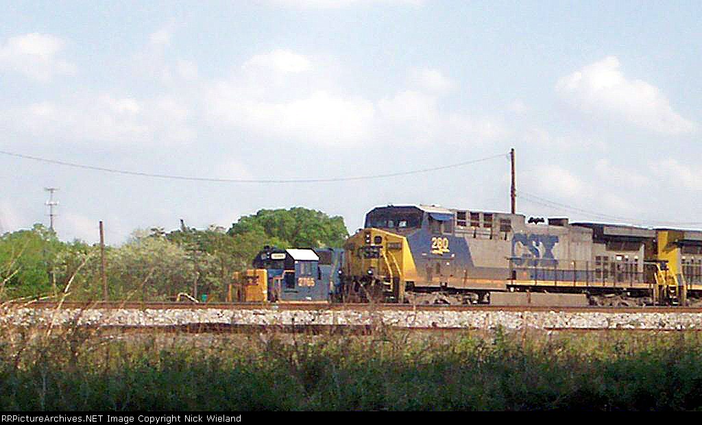 CSX 280 at Fulton